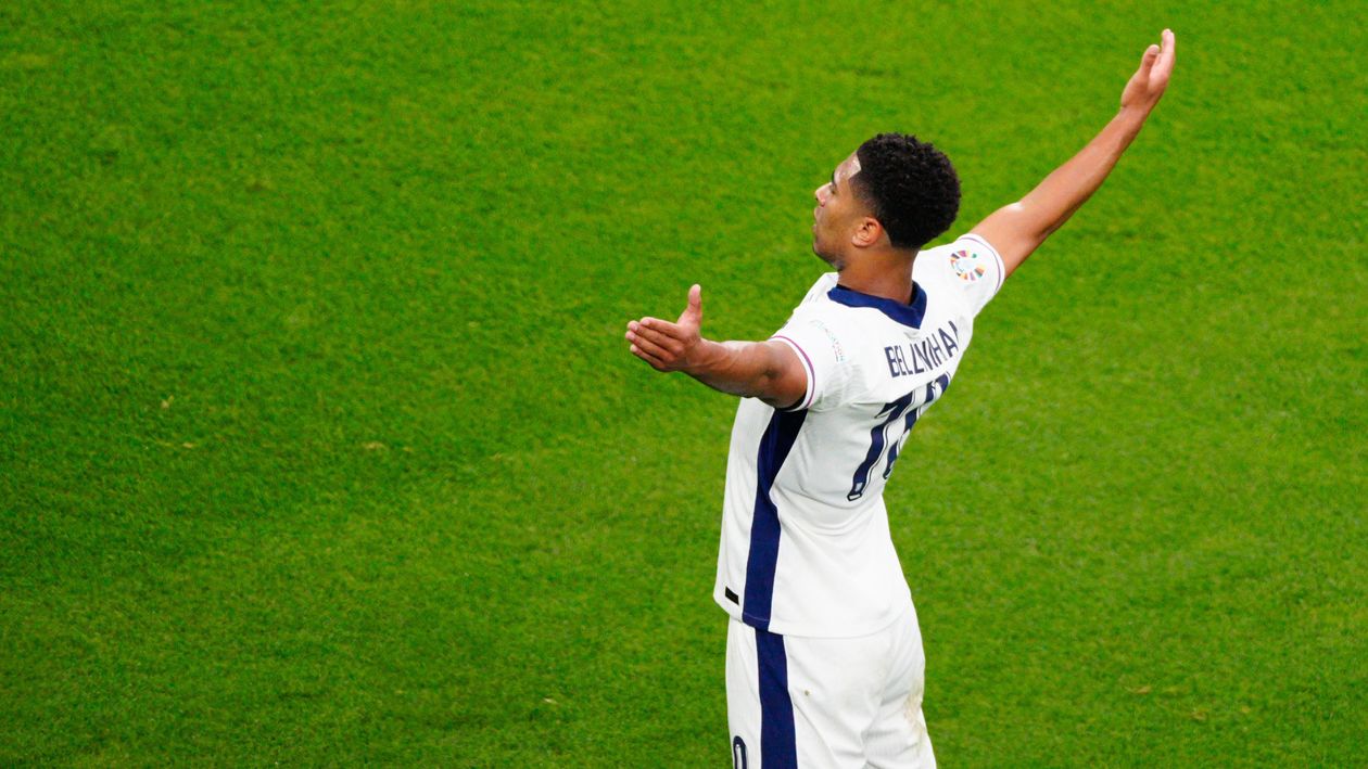 Jude Bellingham shows England hopes sit squarely on his shoulders