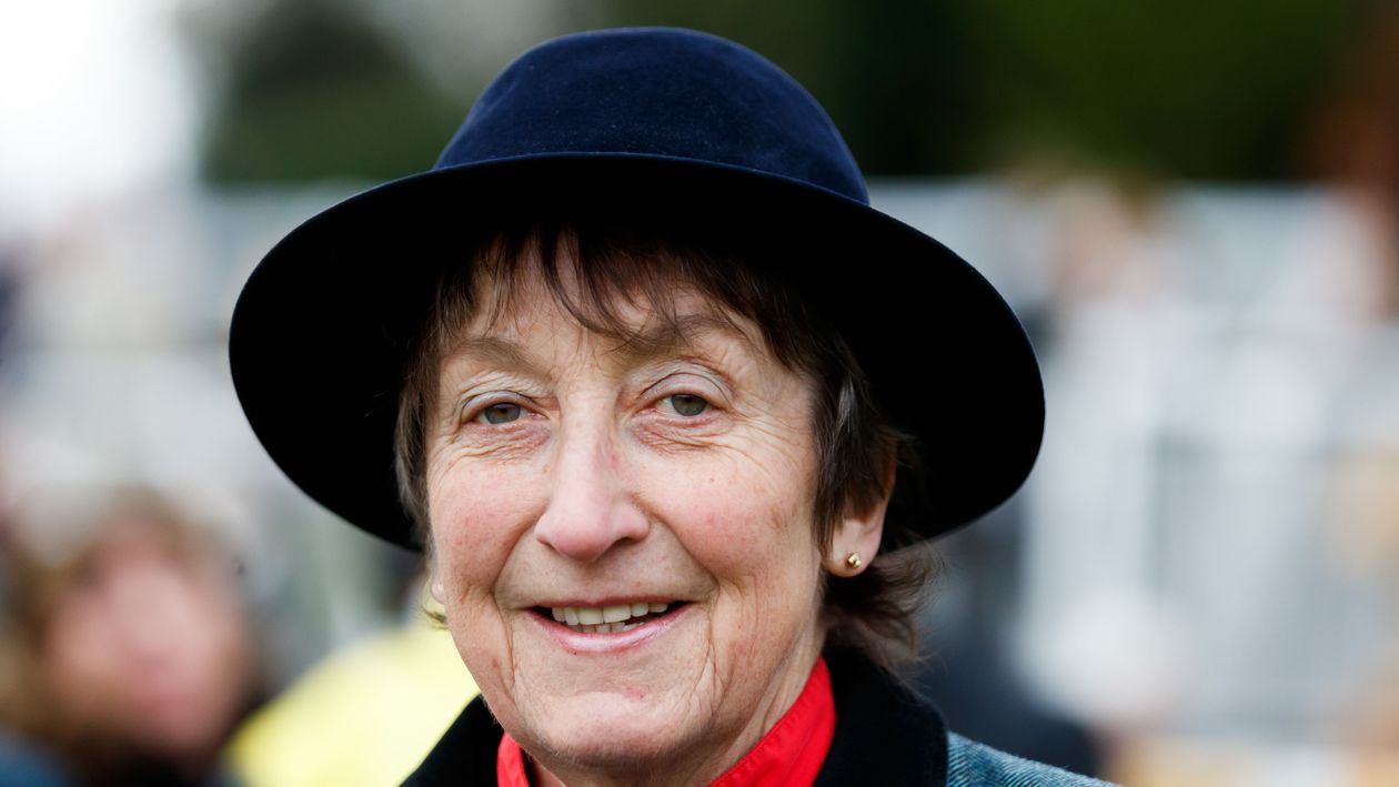 Best Mate trainer Henrietta Knight to return to ranks, stating 'people ...