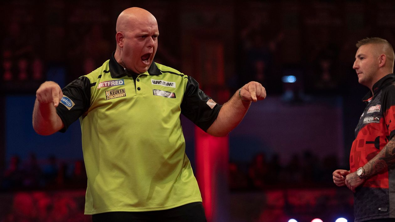 Darts results: Michael van Gerwen sets up World Matchplay semi-final ...