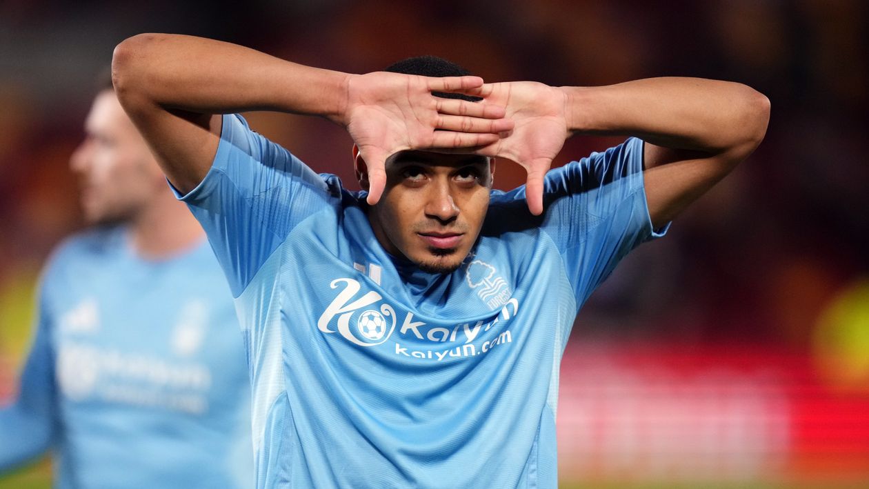 Murillo signs new Nottingham Forest contract to 2029