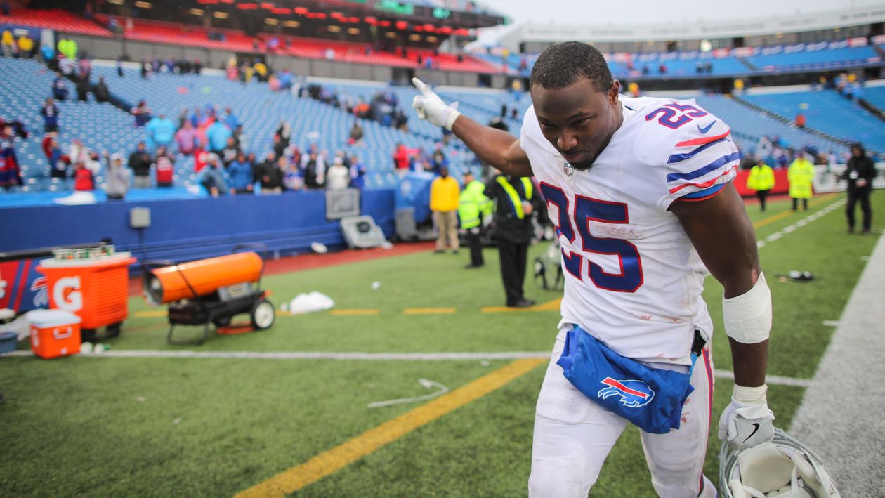 NFL pre-season moves: Kansas City Chiefs sign former Buffalo Bills ...