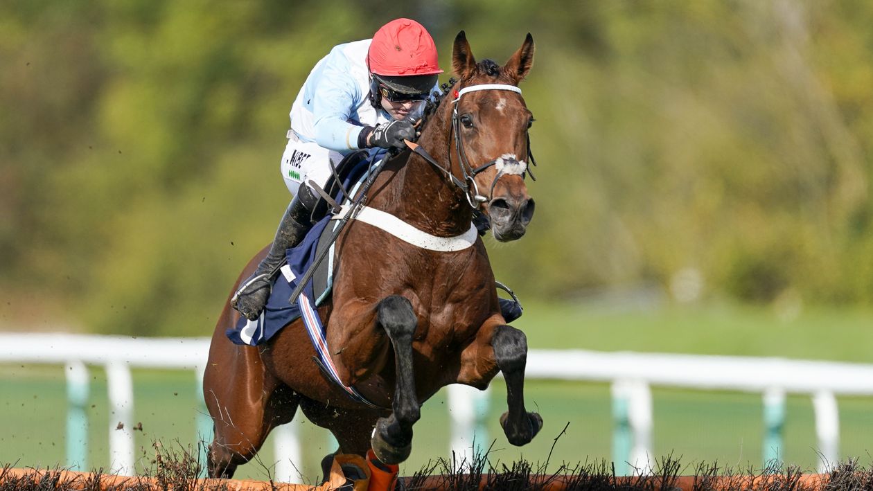 Free racing tips: Keith Hamer has a tip for every race on Monday