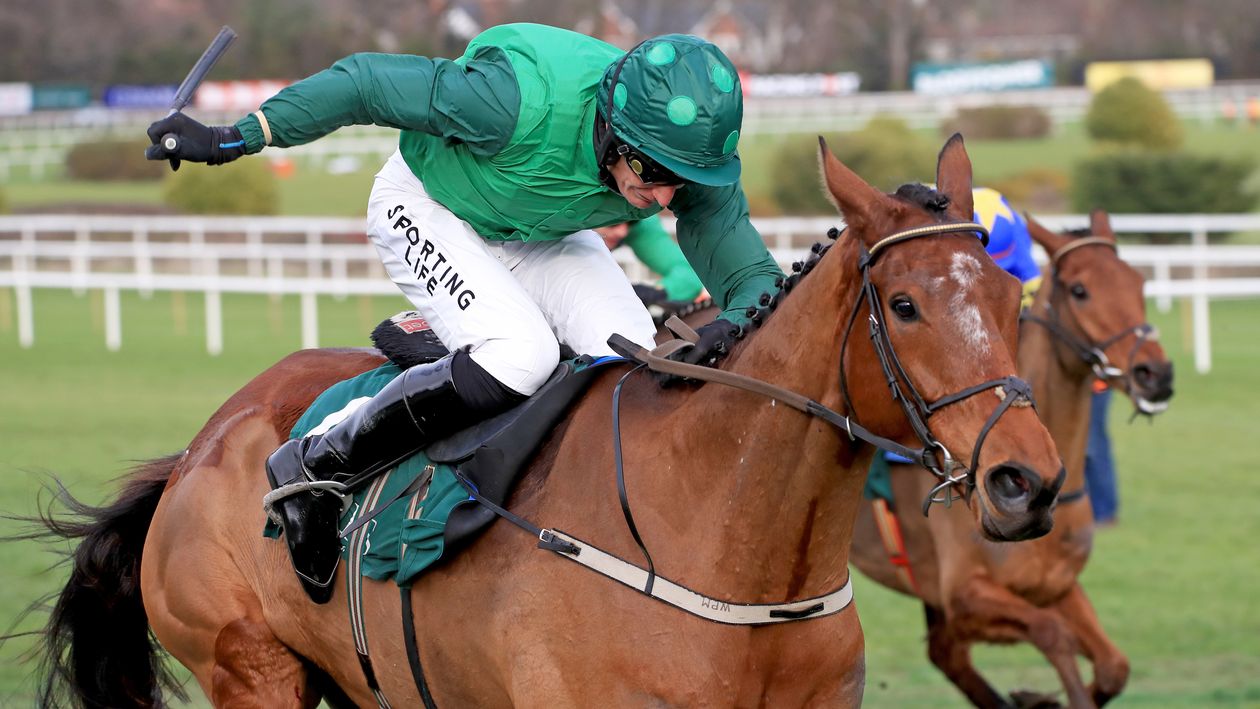 Daryl Jacob breaks collarbone in Newbury fall and targets Punchestown ...