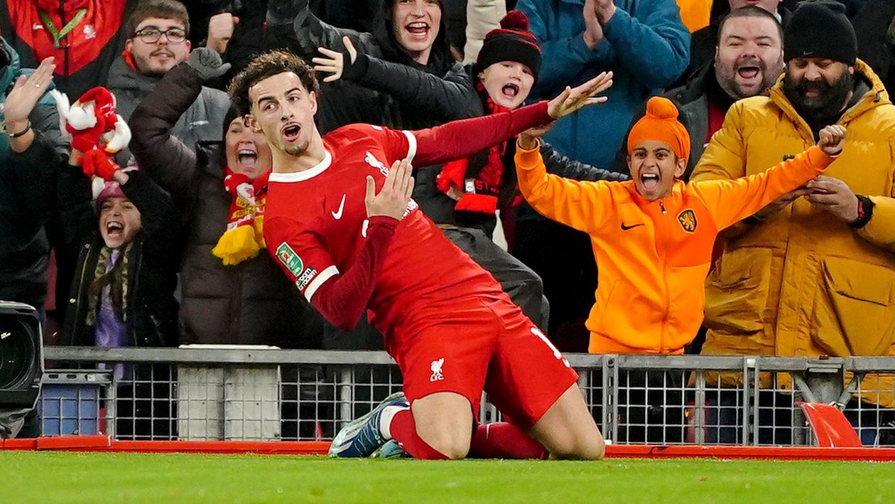 Liverpool 5-1 West Ham: Reds run riot to make Carabao Cup semi-finals