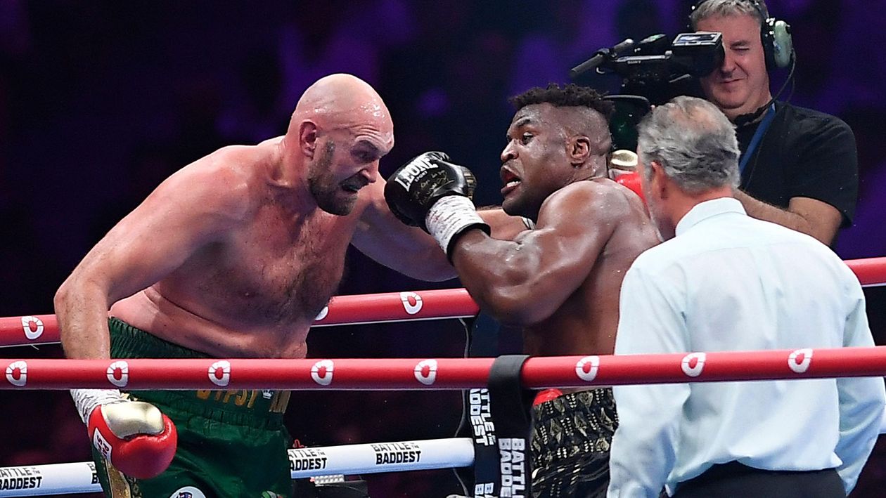Tyson Fury gains controversial split decision win over Francis Ngannou