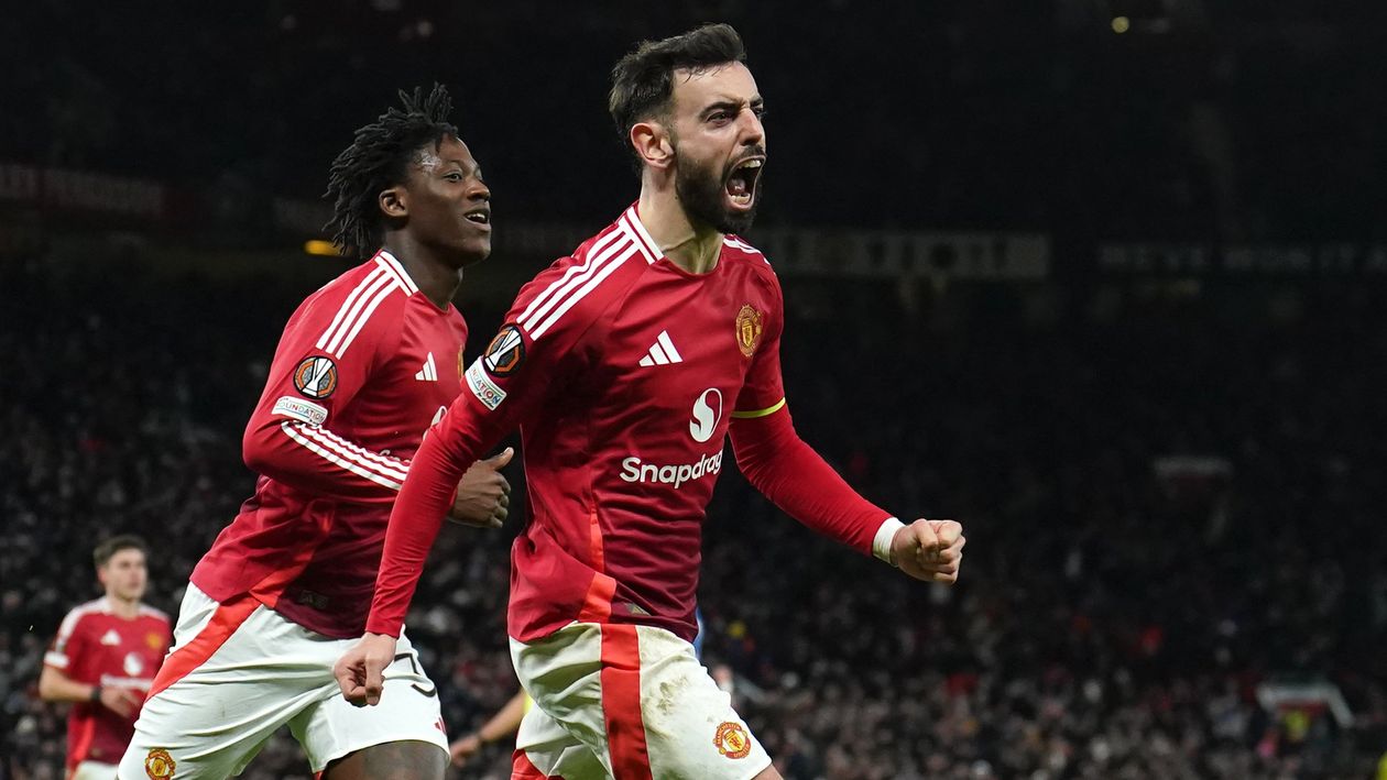Manchester United 2-1 Rangers: Bruno Fernandes hits dramatic late winner