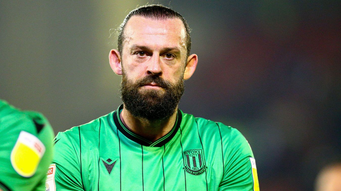 Steven Fletcher joins Wrexham after Dundee United release