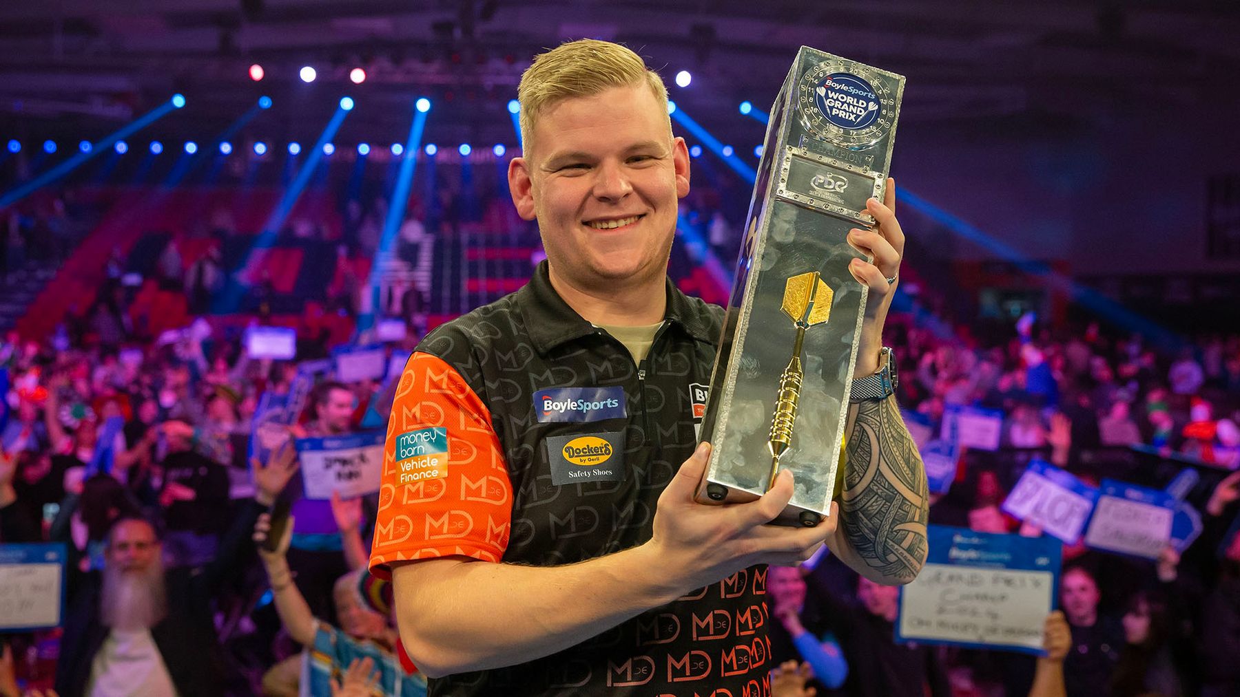 Darts results: Mike De Decker stuns defending champion Luke Humphries ...