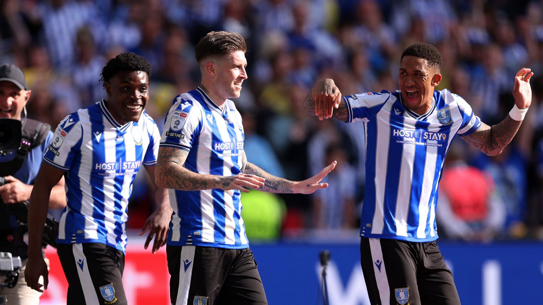 Barnsley 0-1 Sheffield Wednesday: Owls score at the death to earn ...