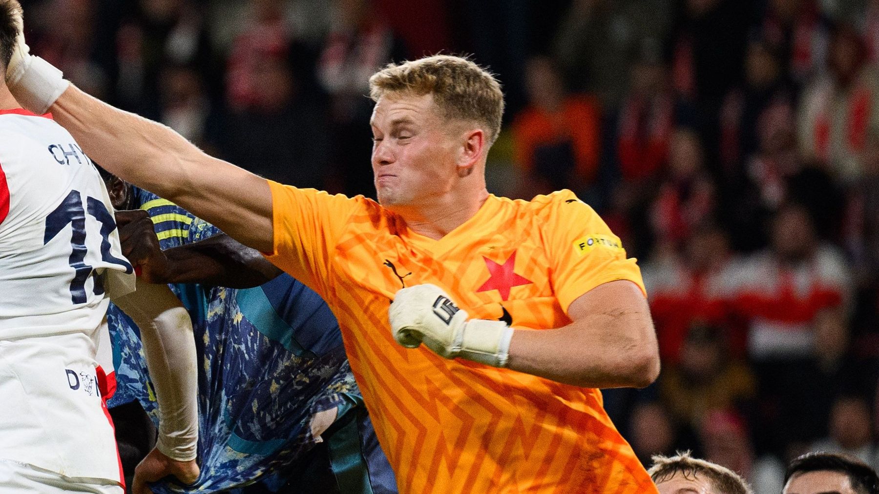 Antonin Kinsky: Tottenham sign Slavia Prague goalkeeper for £12.5m