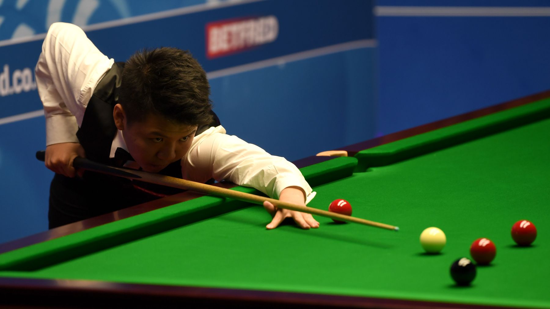 Maximum break for Zhou Yuelong - the 150th in professional snooker