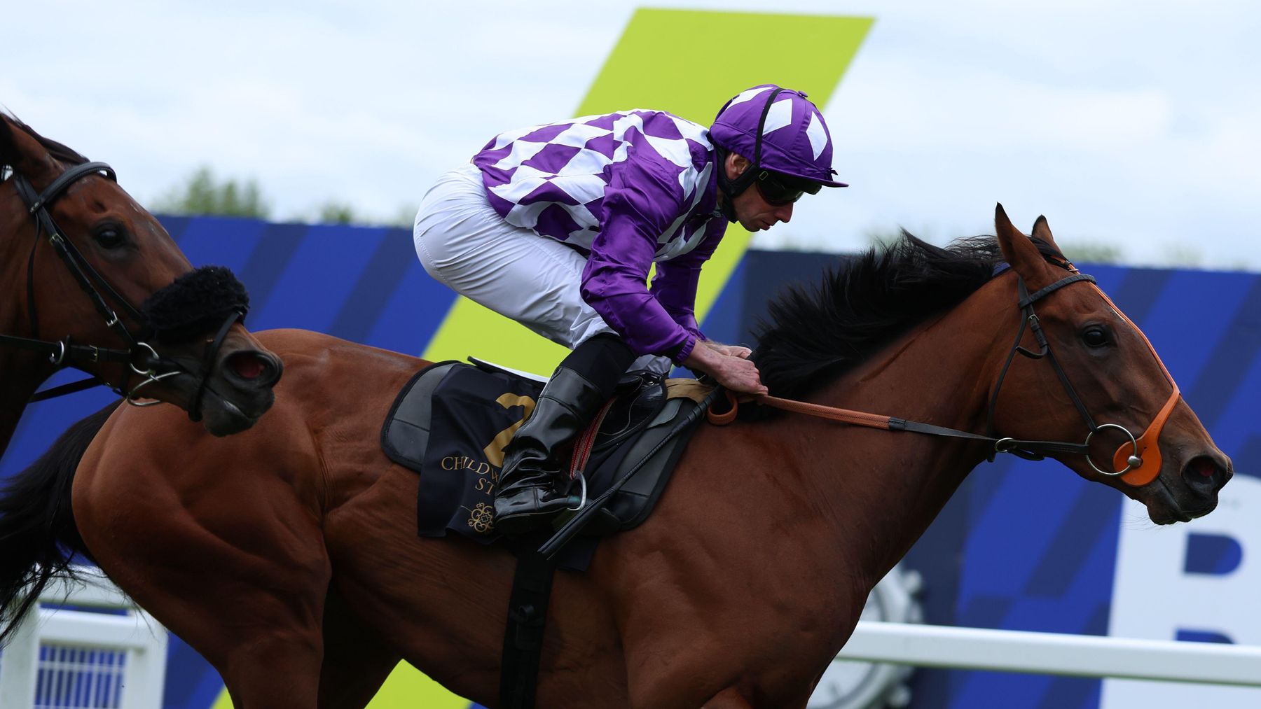 Live racing blog: Trackside Live updates from Lockinge day at Newbury