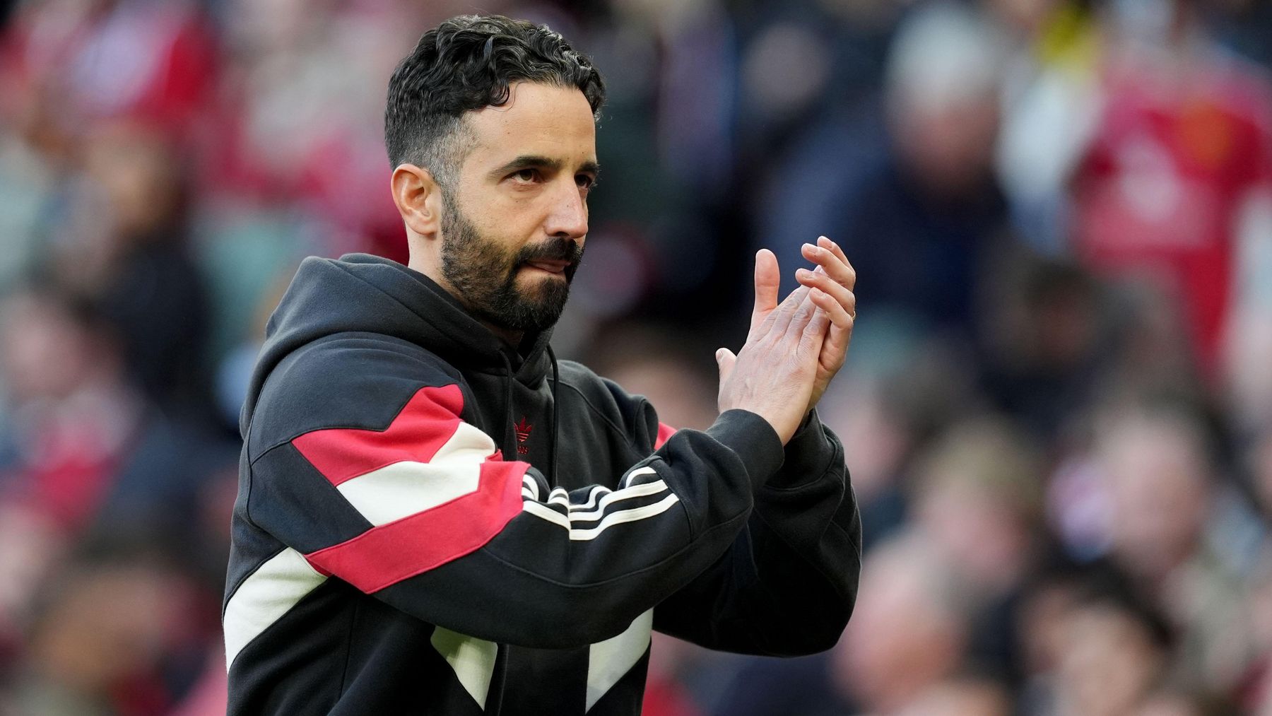 Premier League 25/26 title odds: Manchester United halve in price