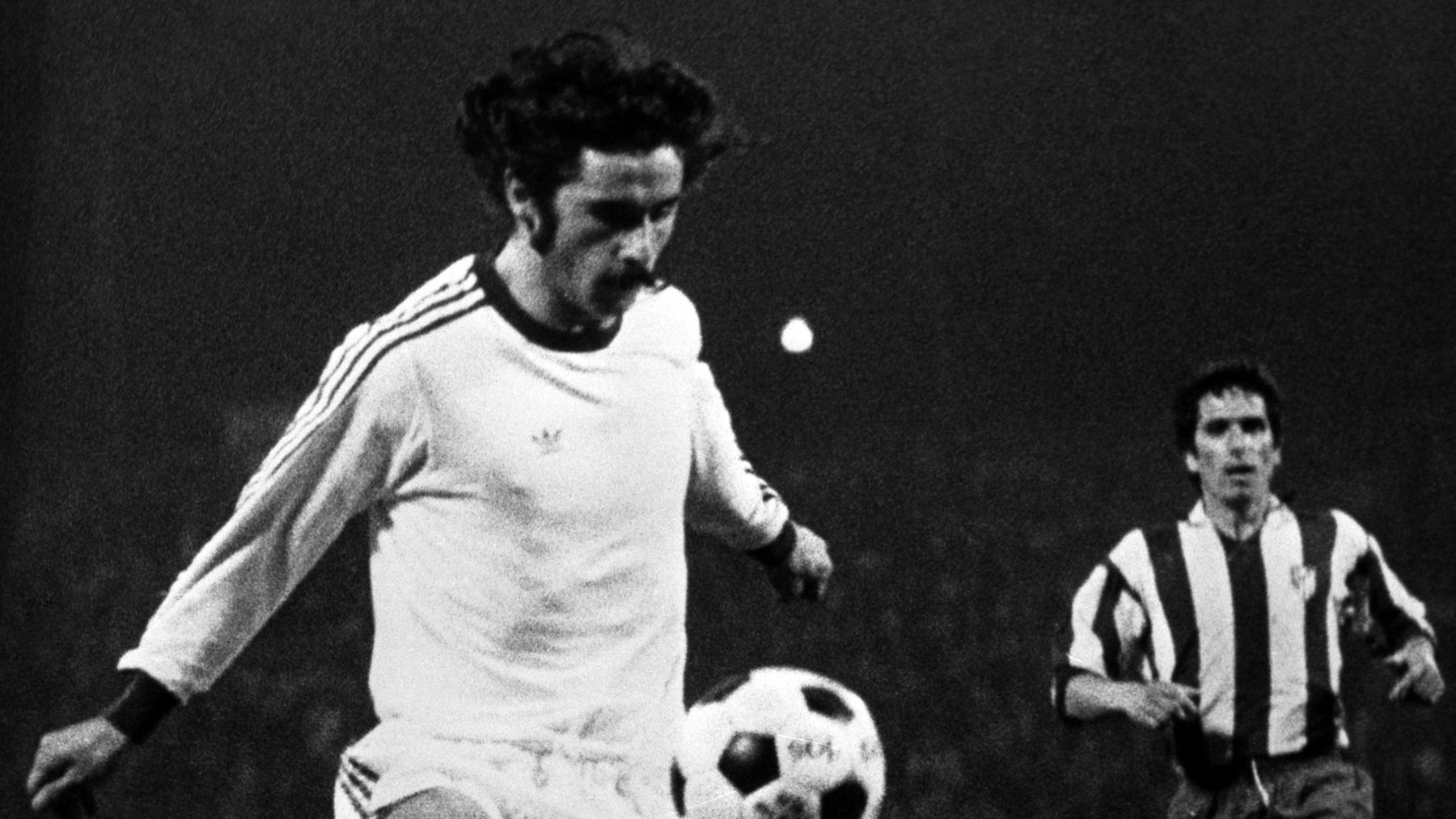 Bayern Munich and Germany great Gerd Muller dies aged 75