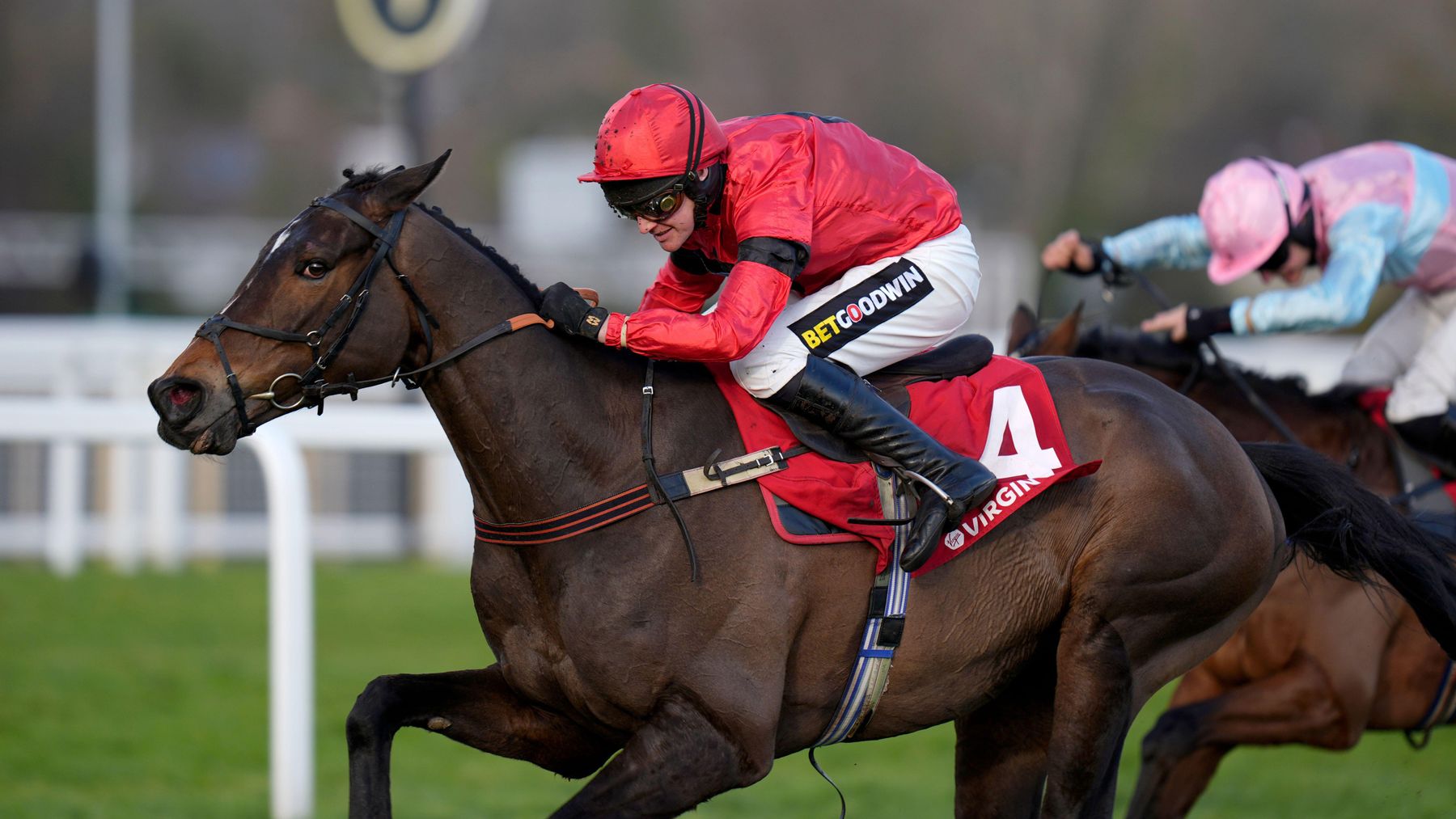 Sandown reports, reaction and free video replays