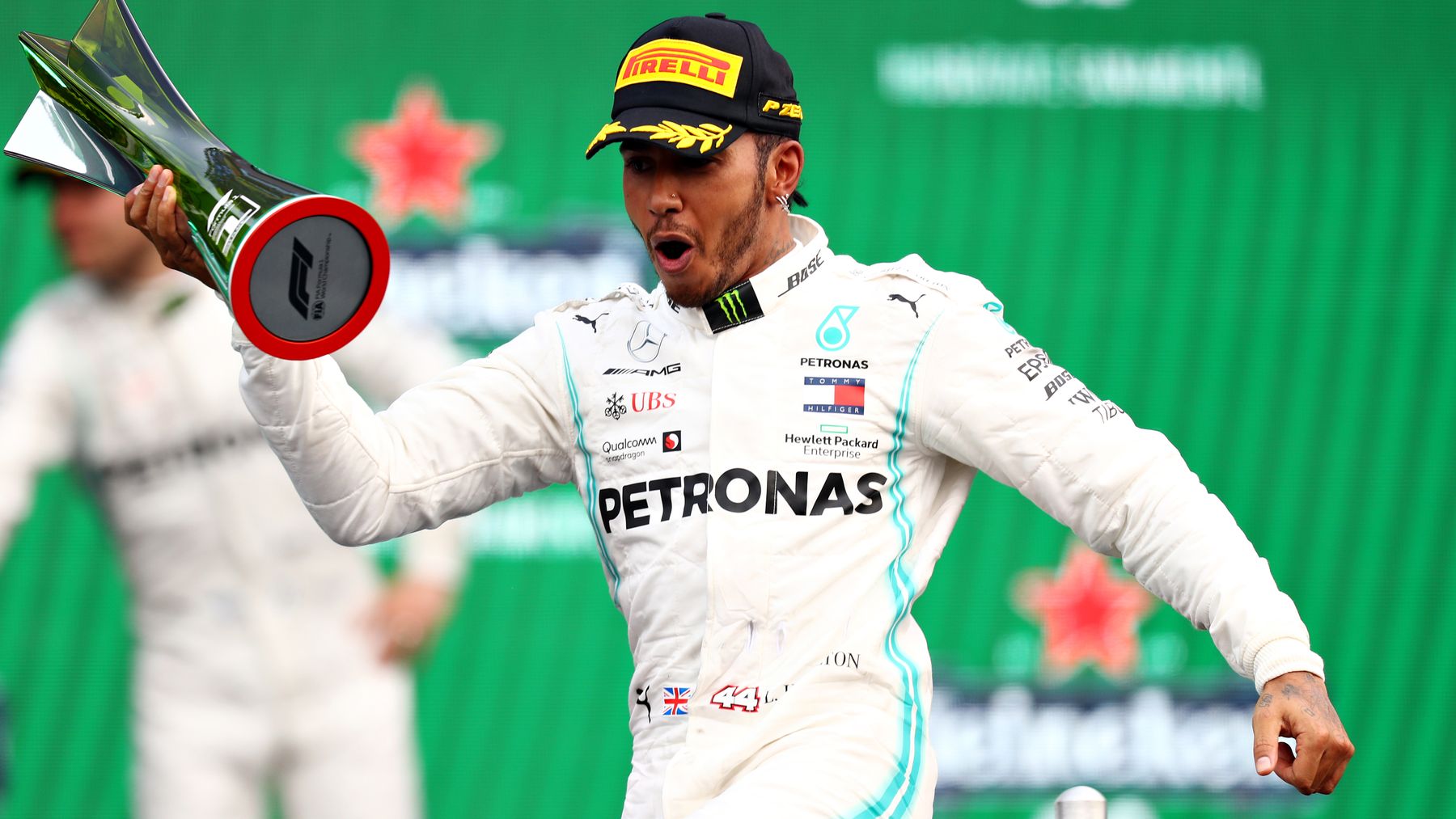 Mexican Grand Prix: Lewis Hamilton wins but no sixth world title yet
