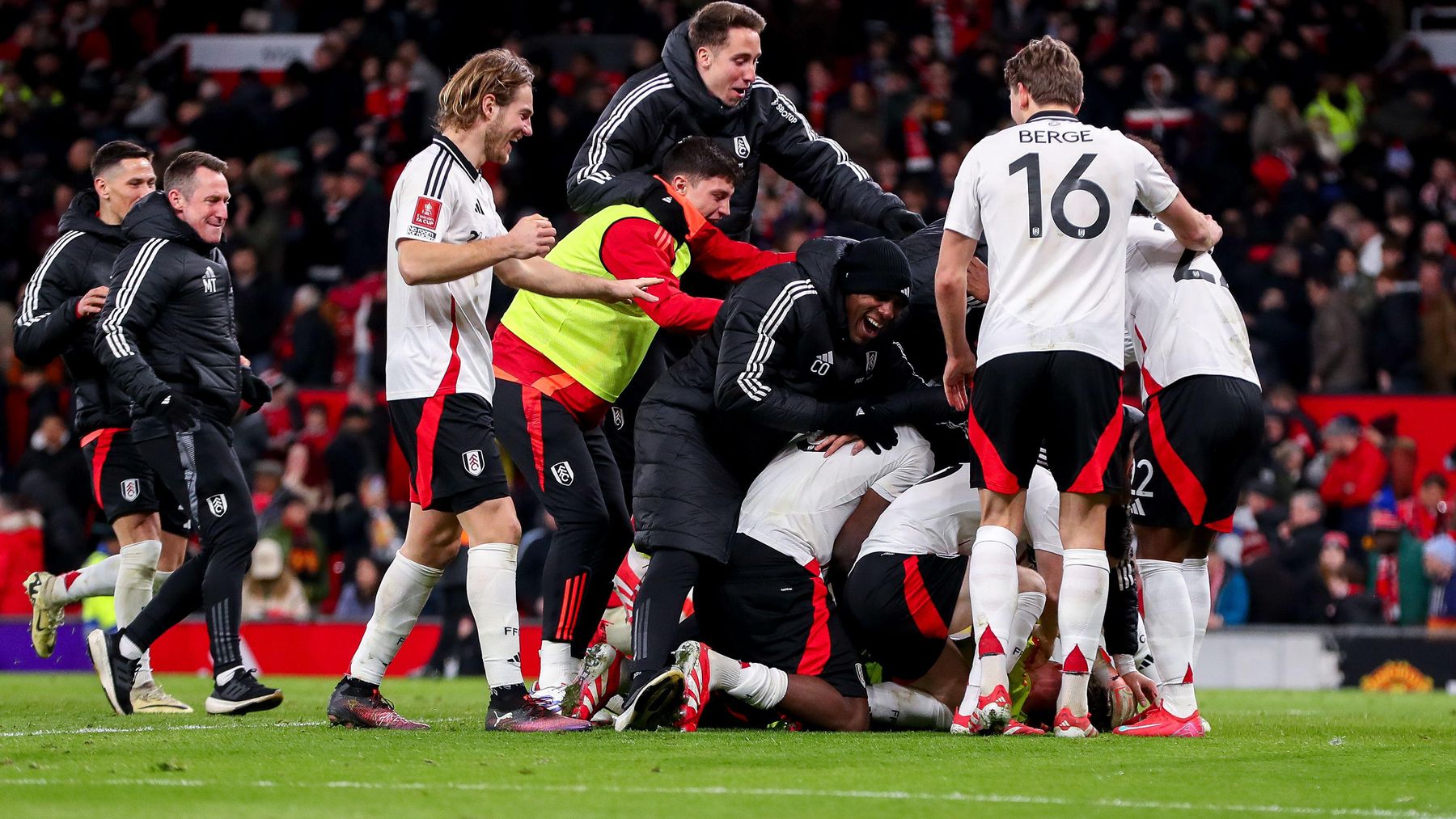 Manchester United out of FA Cup as Bernd Leno is Fulham hero in penalty ...