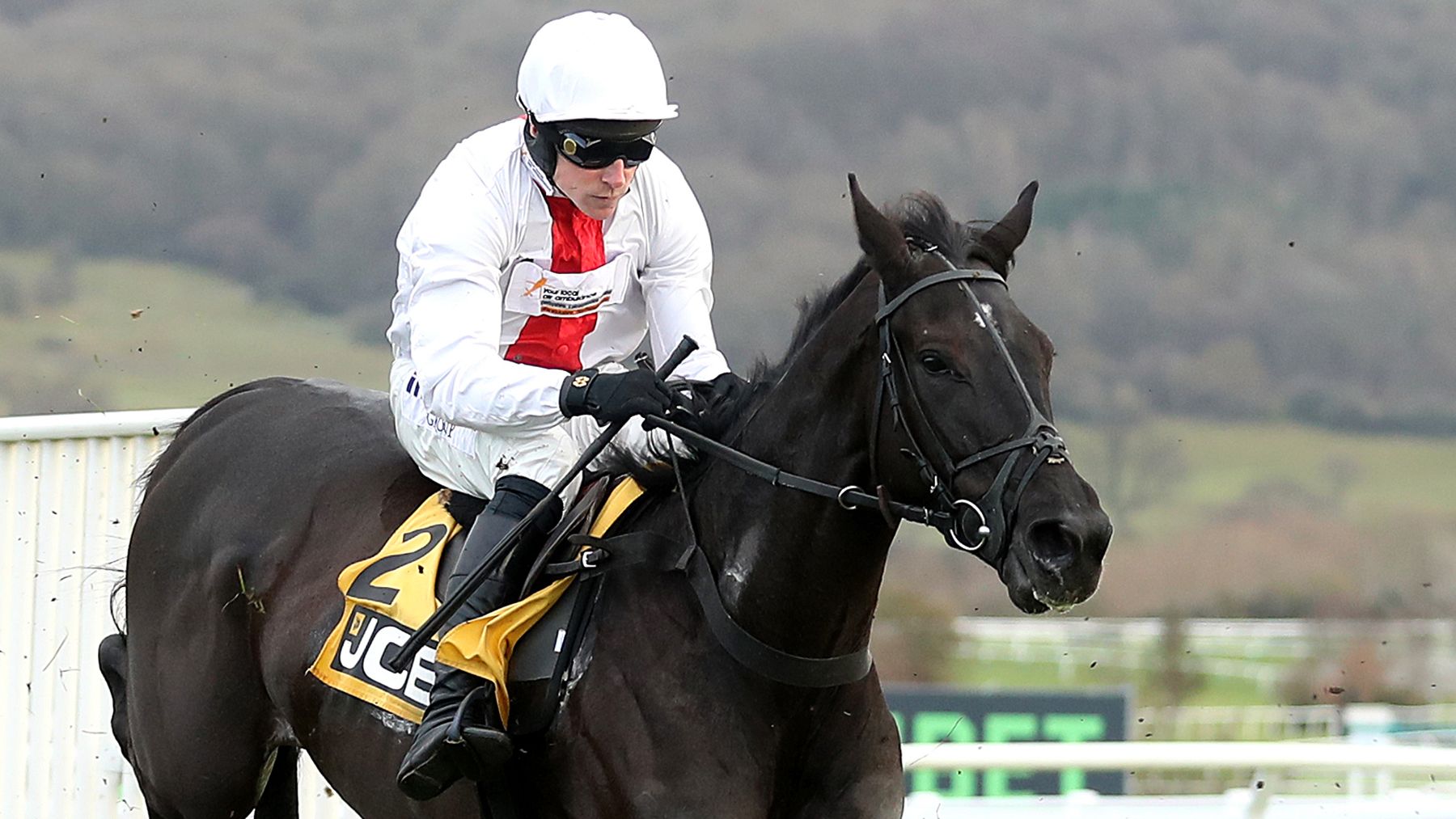 Stu Williams with his best bets for Newbury and Warwick on Saturday