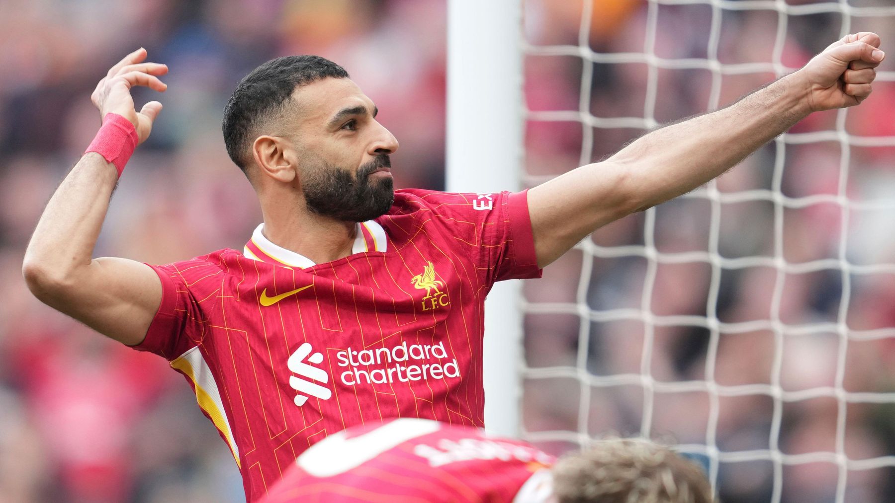 Mohamed Salah puts pen to paper on new Liverpool deal until 2027