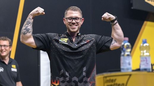 Darts results: Lukas Wenig takes out 167 to complete comeback victory