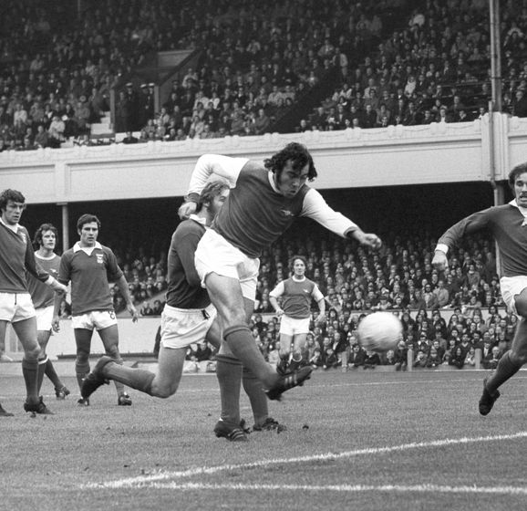 Ray Kennedy: Former Liverpool and Arsenal player dies aged 70