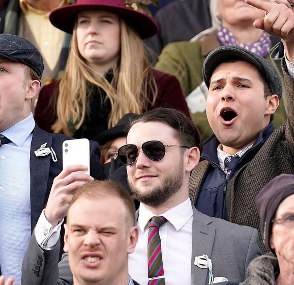 It's Bobsled Time wins at Naas at 250/1 for Cool Runnings Syndicate and trainer Richard Morrissey