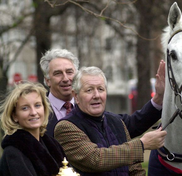 Desert Orchid's trainer David Elsworth announces retirement