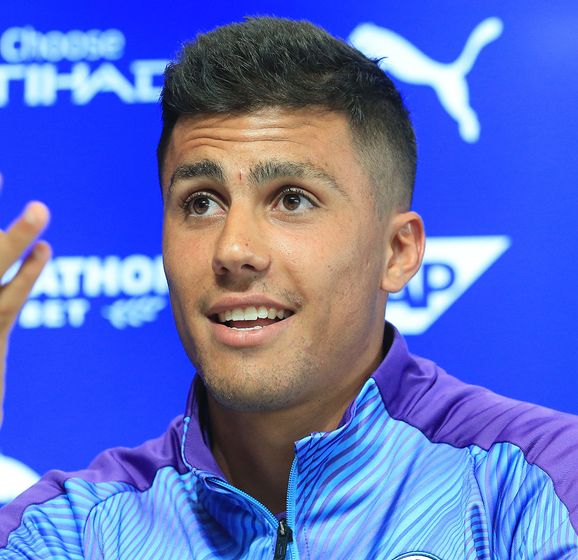 Spain international Rodri claims Manchester is becoming more blue after ...