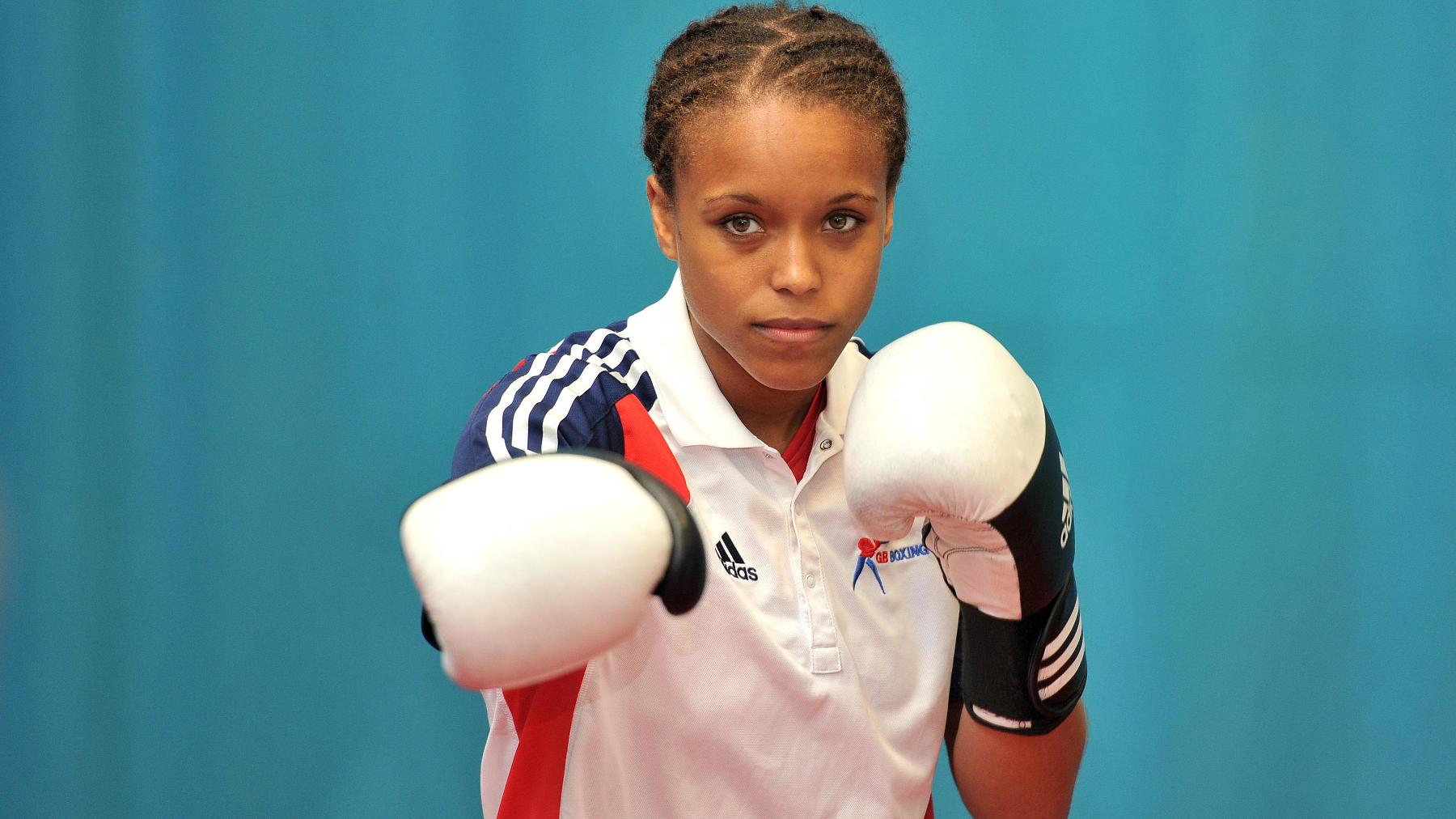 Liverpool boxer Natasha Jonas turns professional